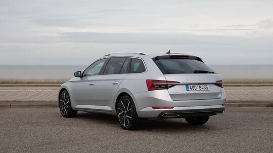 Gebrauchtwagen-Check: Viel gefahren, viel gelitten: Der Skoda Superb ...