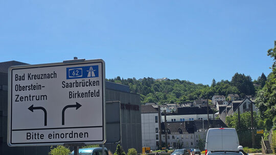 Verkehr auf der Naheüberbauung: Wartezeiten nach Feintuning an den ...