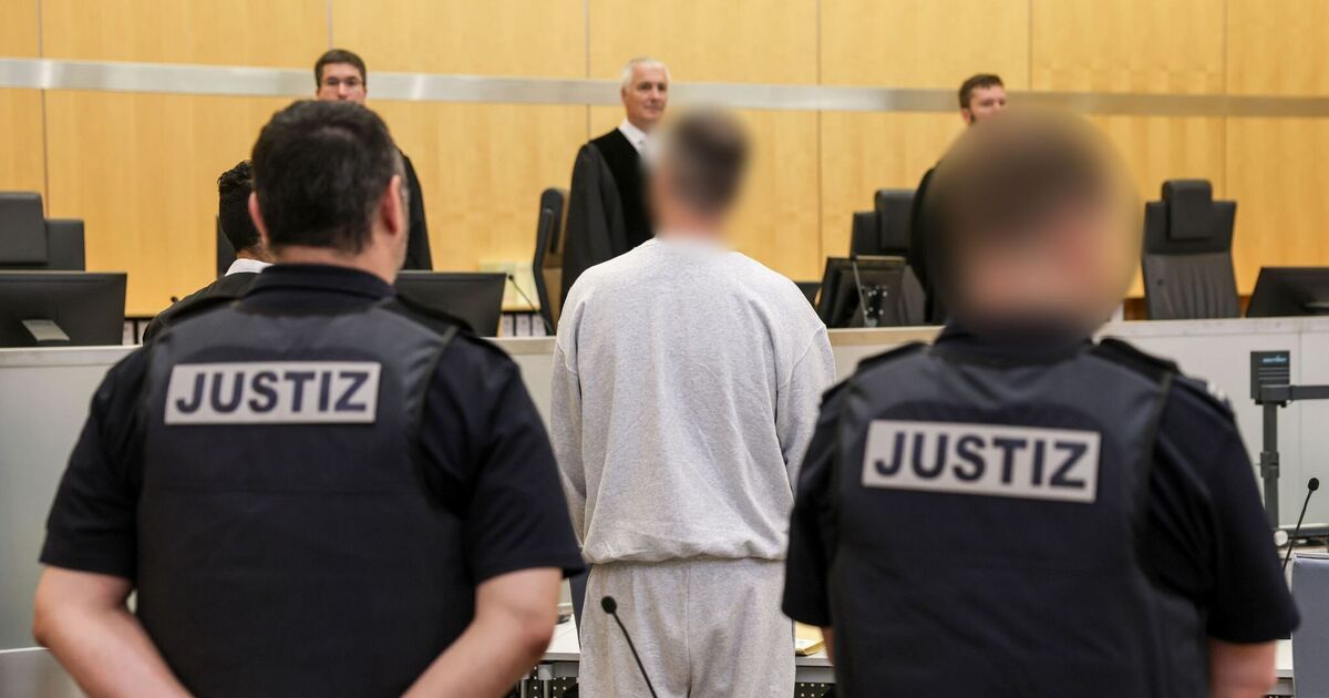 Prozess: Darknet-Plattform mit Todeslisten: Drei Jahre Haft - Politik ...